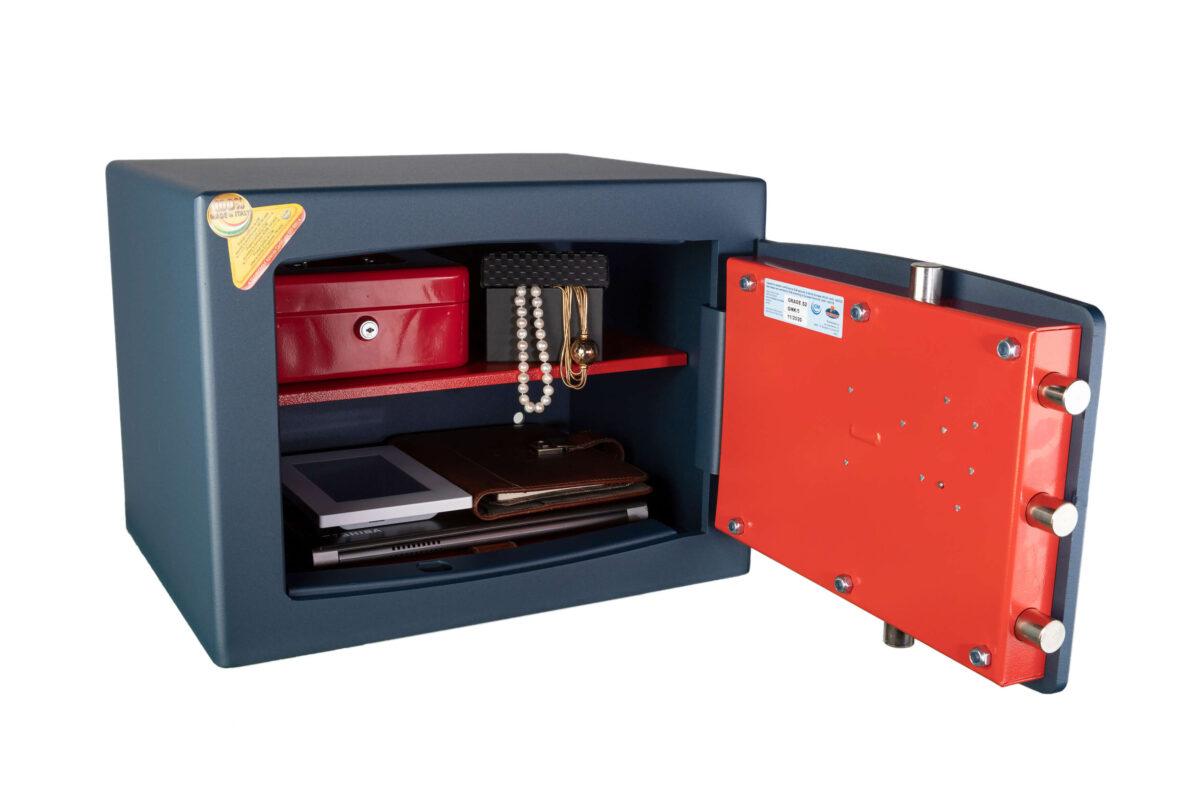 Gold moby key – Free standing safes – Double-bitted key - PINCOTT SECURITY